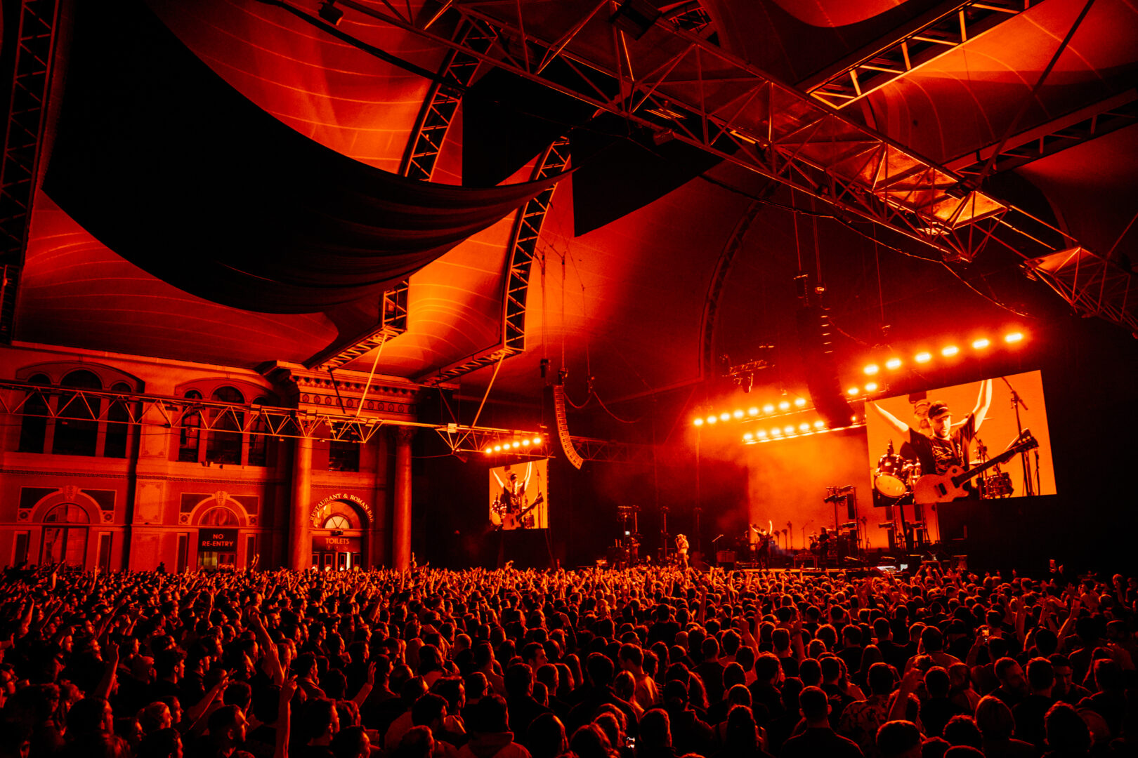 Jamie T is back in the game at Ally Pally - pictures, reactions and setlist