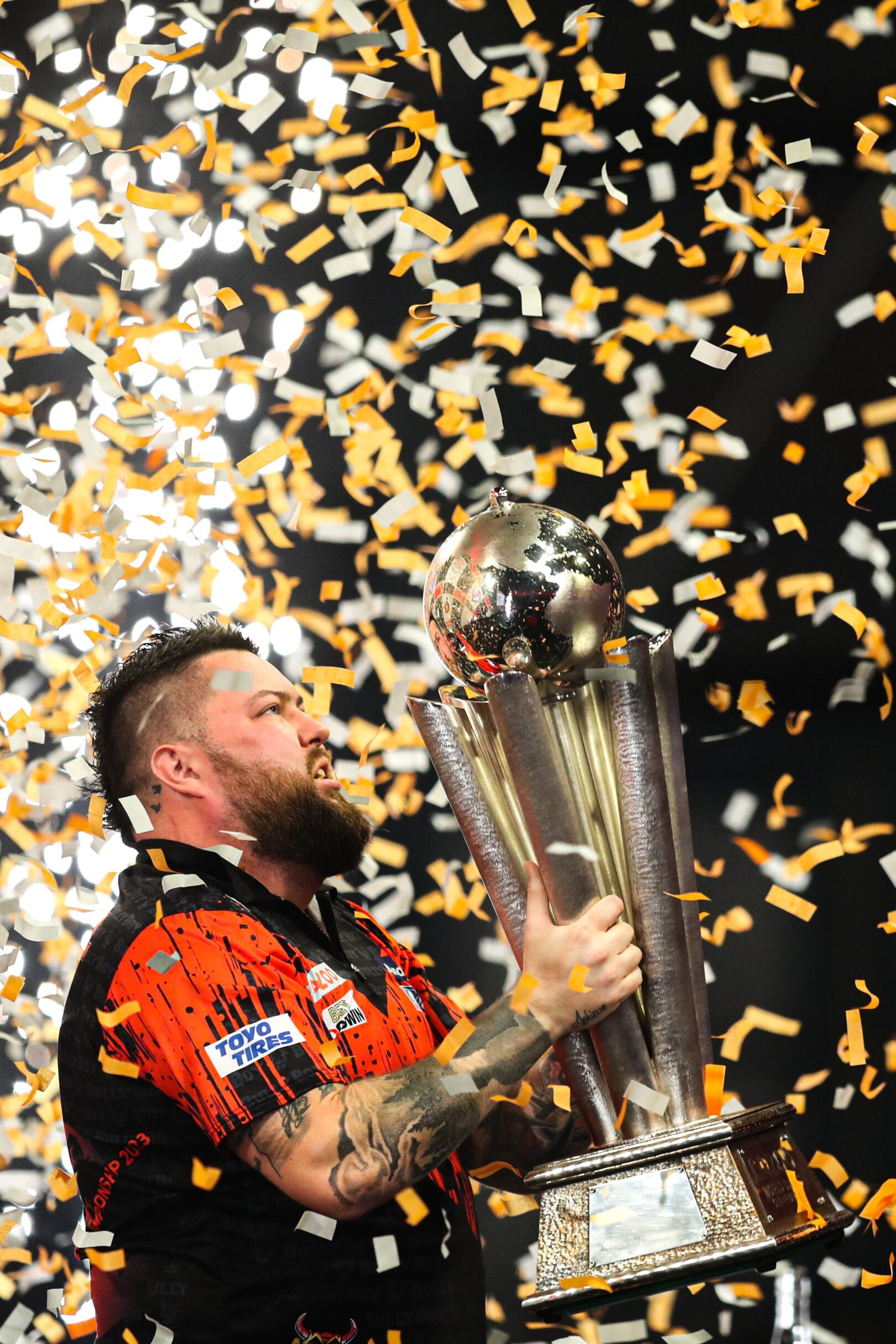 Stand up if you love the Darts...