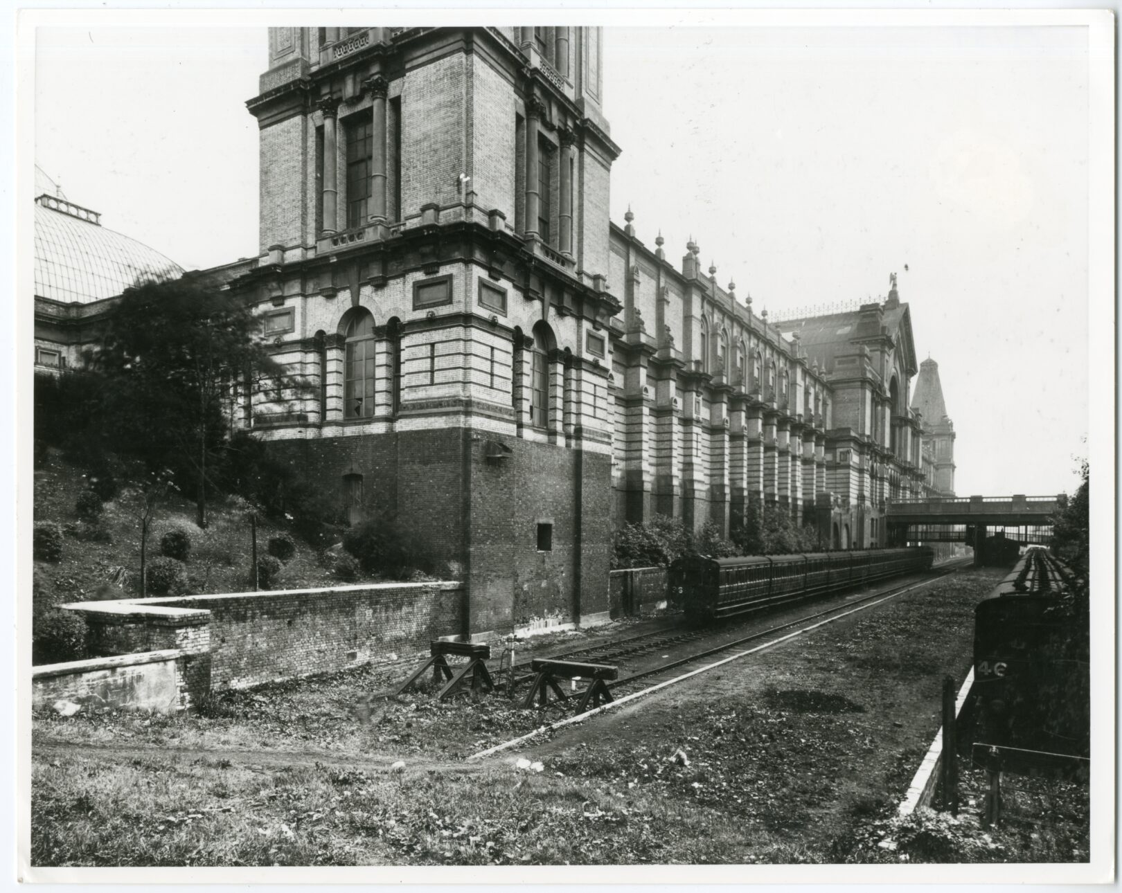 Guided Tour: Old Station and Palace Basement